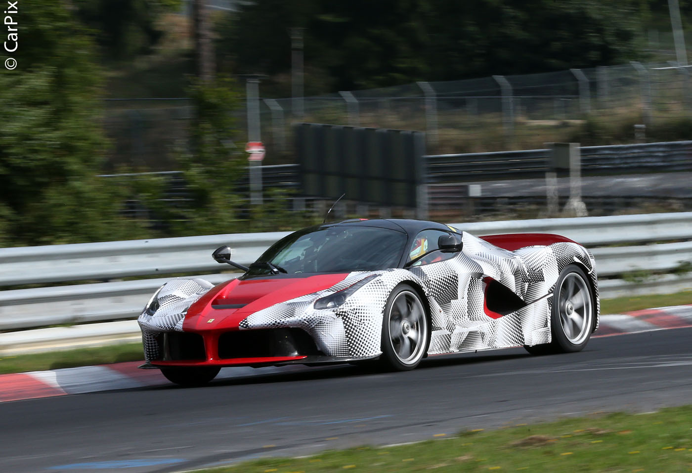 LaFerrari nas pistas... de testes